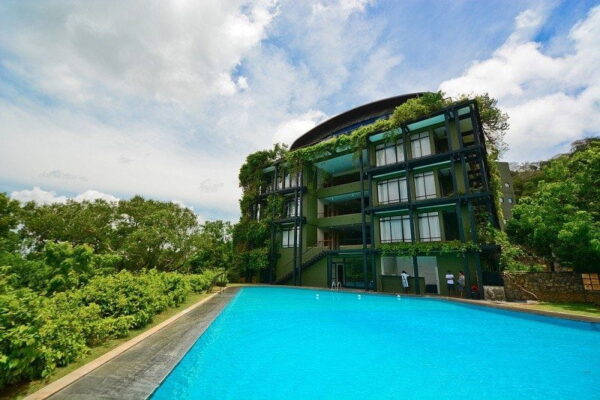 How to Choose an Eco-Friendly Hotel - Blue and Green Tomorrow