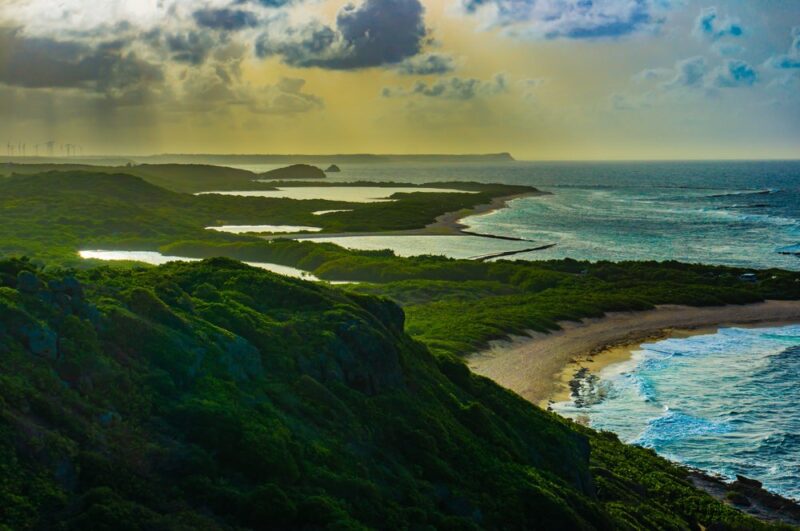 7 Tips for an Unforgettable, Eco-Friendly Romantic Beach Getaway